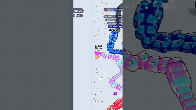 Я играю в Snake Clash