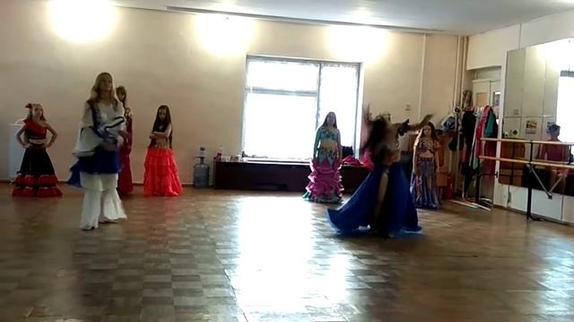 Немного домашней импровизации )) 4 июня 2019  _восточные танцы_#NelyaAkim