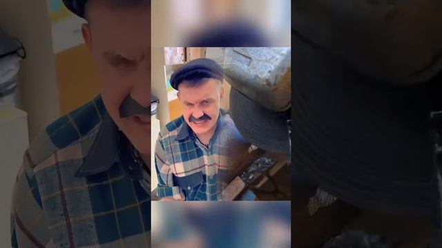 Сдачи мем аааааа петровичь