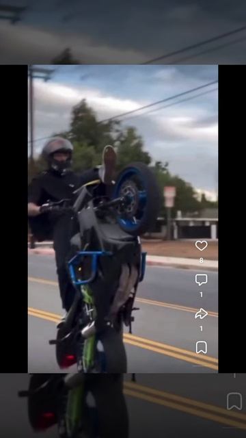 В ДТП столкнул автомобиль в реку