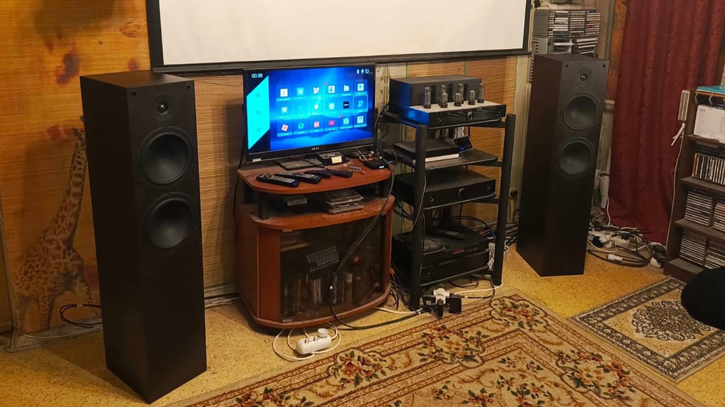 Второй простой способ записи. Rammstein - Deutschland-Z воспроизводится с помощью АС F-2020-25.