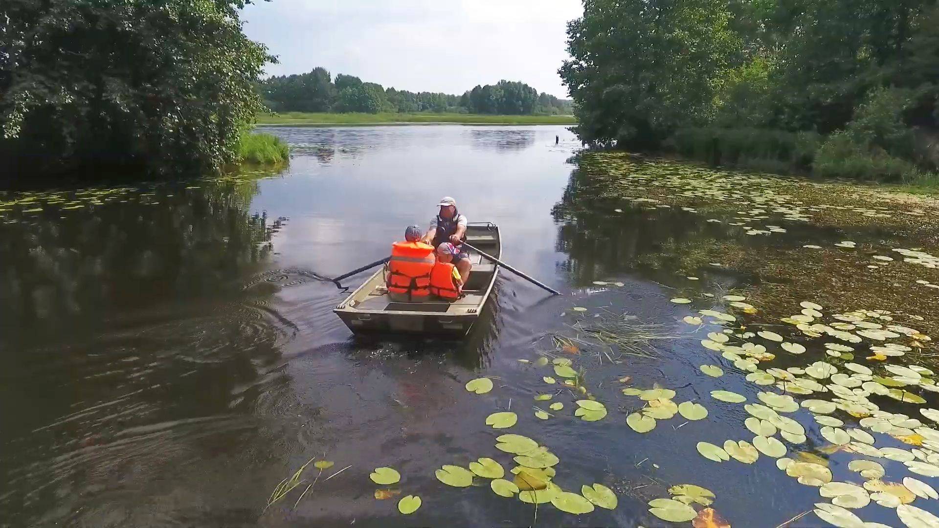 База отдыха «Щукино»: прогулка на лодке с веслами