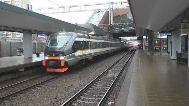 Электропоезд ЭП2ДМ-0240 (ЦППК) пригородный поезд №7533/7534 Железнодорожная - Апрелевка.