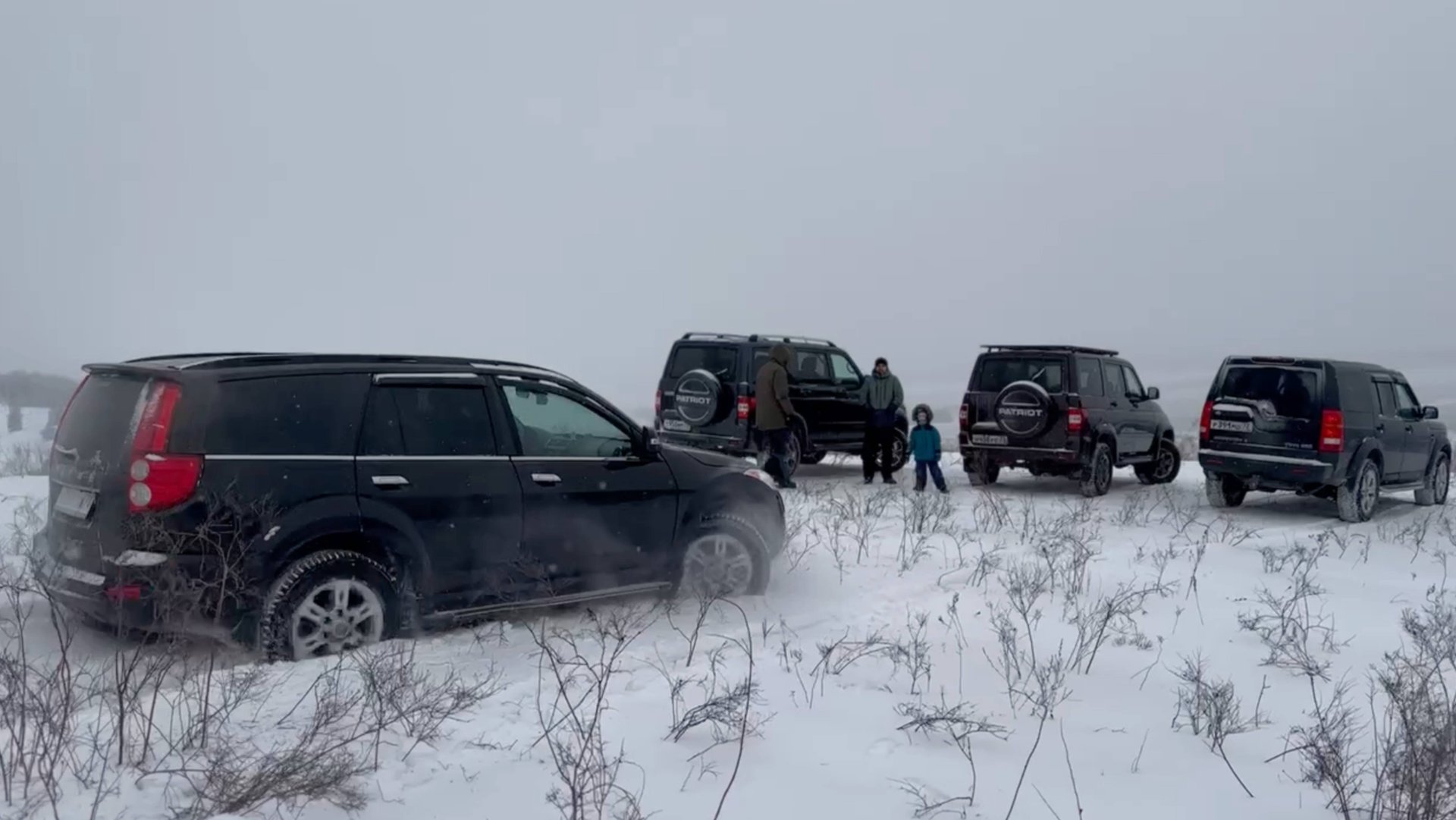 Околостоковые приключения. УАЗы, Хавал и Ленд Ровер Дискавери 3 покоряют снежную целину.