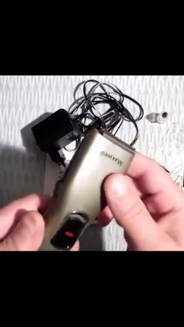 Как открыть и почистить машинку Maxwell для стрижки волос