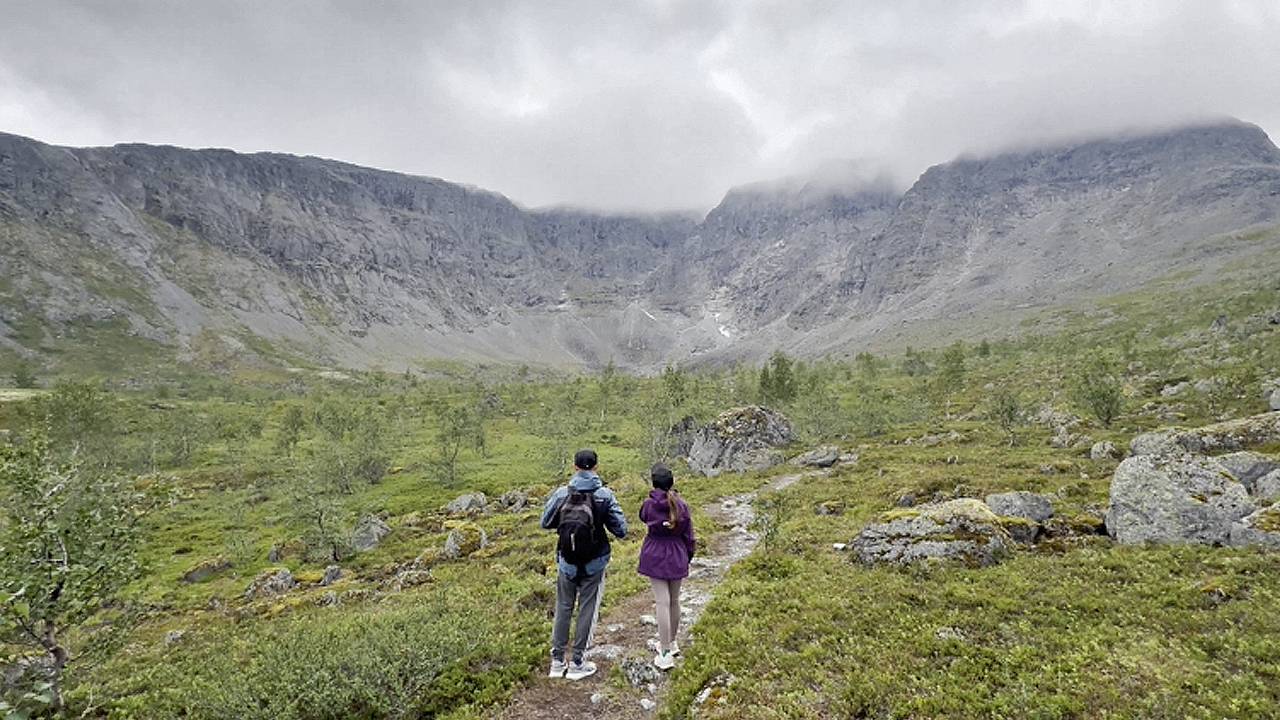 ХИБИНЫ, горное озеро, Кировск, конец путешествия