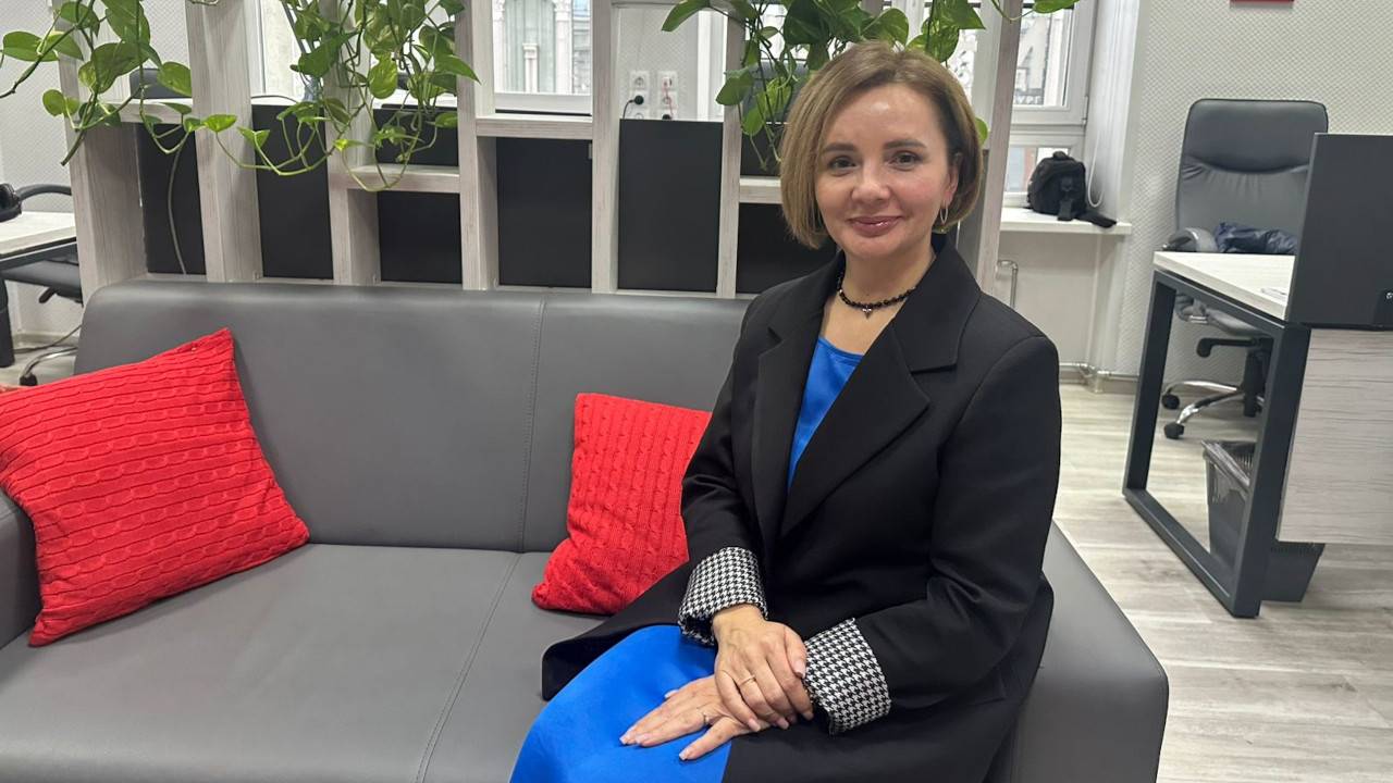 Прямая линия с Инной Гумбатовой, директором Департамента образования Екатеринбурга