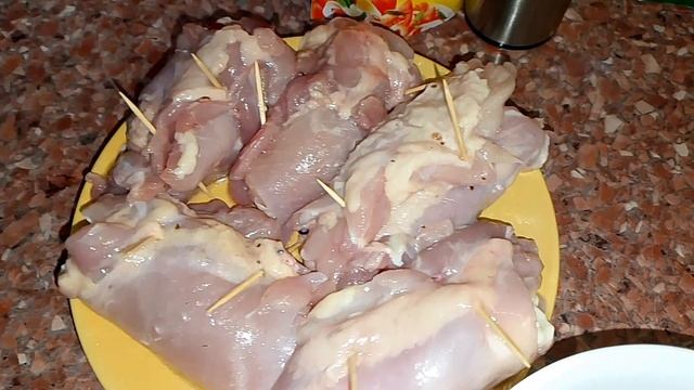 🍗 Куриные рулетики с творожным сыром и вялеными помидорами 🍅