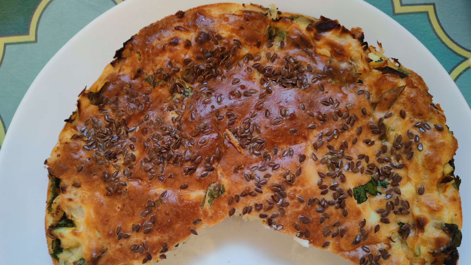 Вкусный заливной пирог с капустой