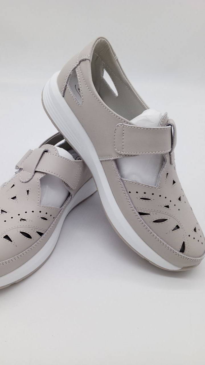 Босоножки 5804 бежевые закрытый нос и пятка кожа видео