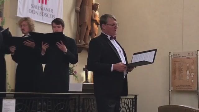 Песня "Эй, ухнем", соло Олега Усенко-Золотос с Хором Давидовой Пустыни.