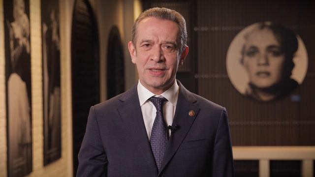 Владимир Машков поздравляет с Международным днём театра!