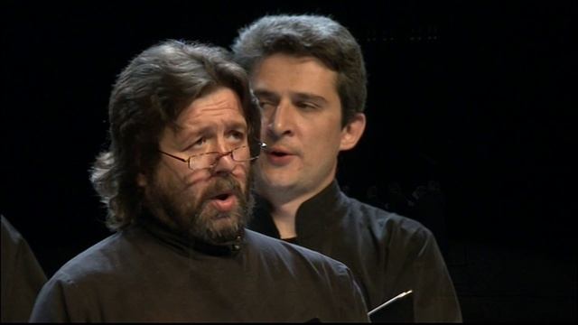 12 Великое славословие. Музыка А.Струмского. Переложение Г. Смирнова. Солист Сергей Архангельский.