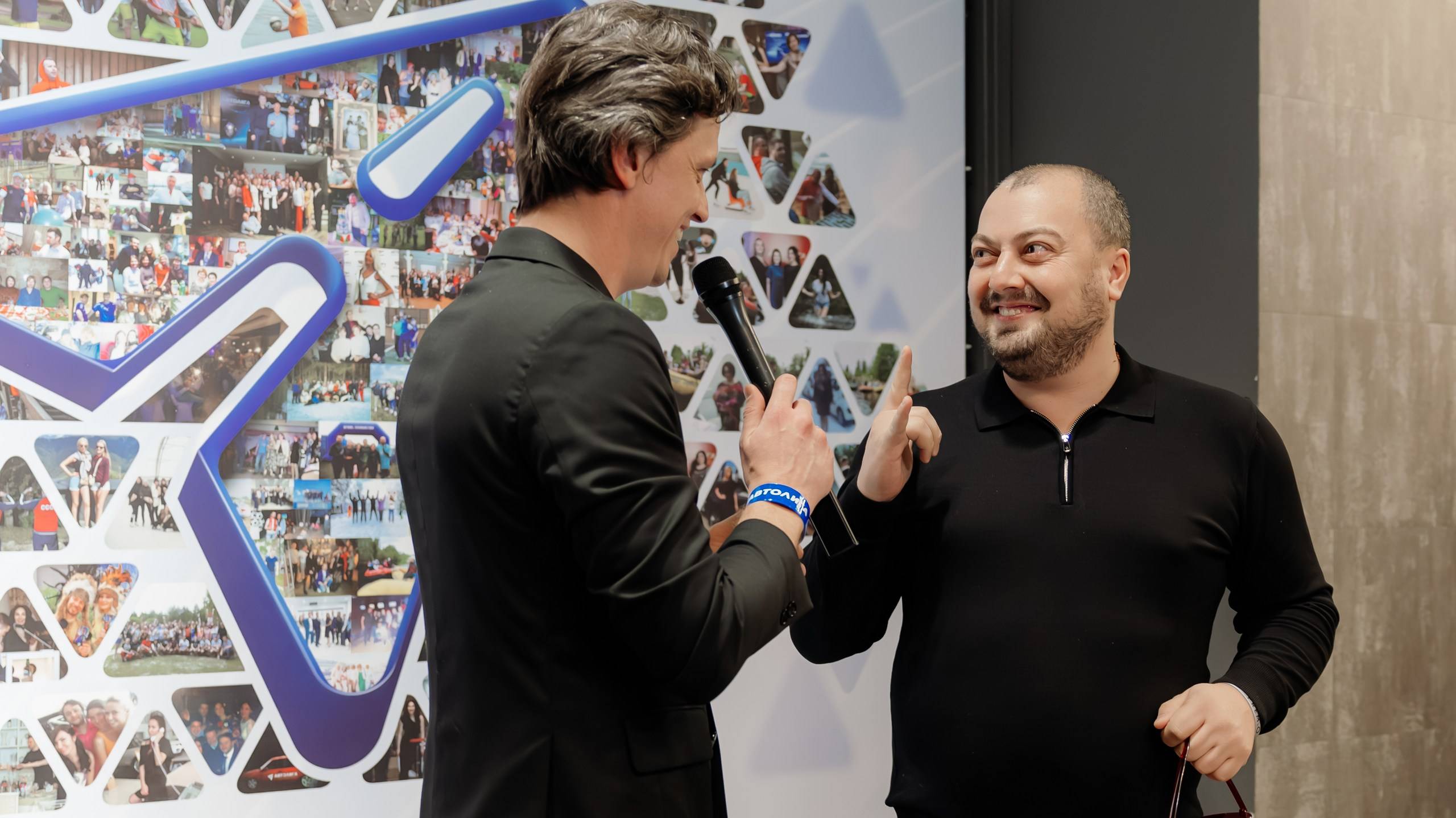 Ведущий Антон Нечаев. Корпоратив в офисе.