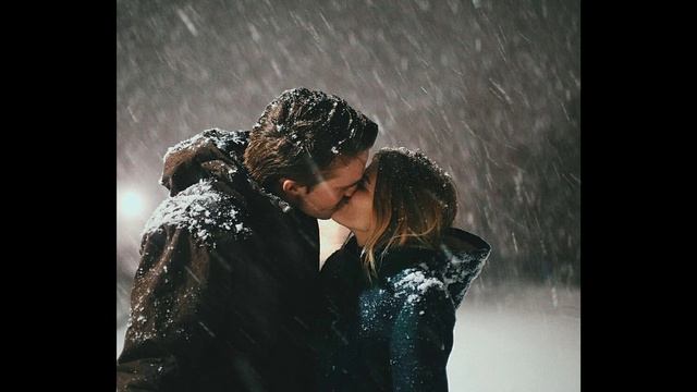 снега(Ю. Мориц, В. Берковский, Е.Фролова, прекрасные поэт и мелодист создали  проникновенный романс