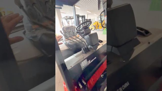 Китайский вилочный погрузчик (КАРА) EP грузоподъёмностью 3,5т с Японским двигателем Mitsubishi