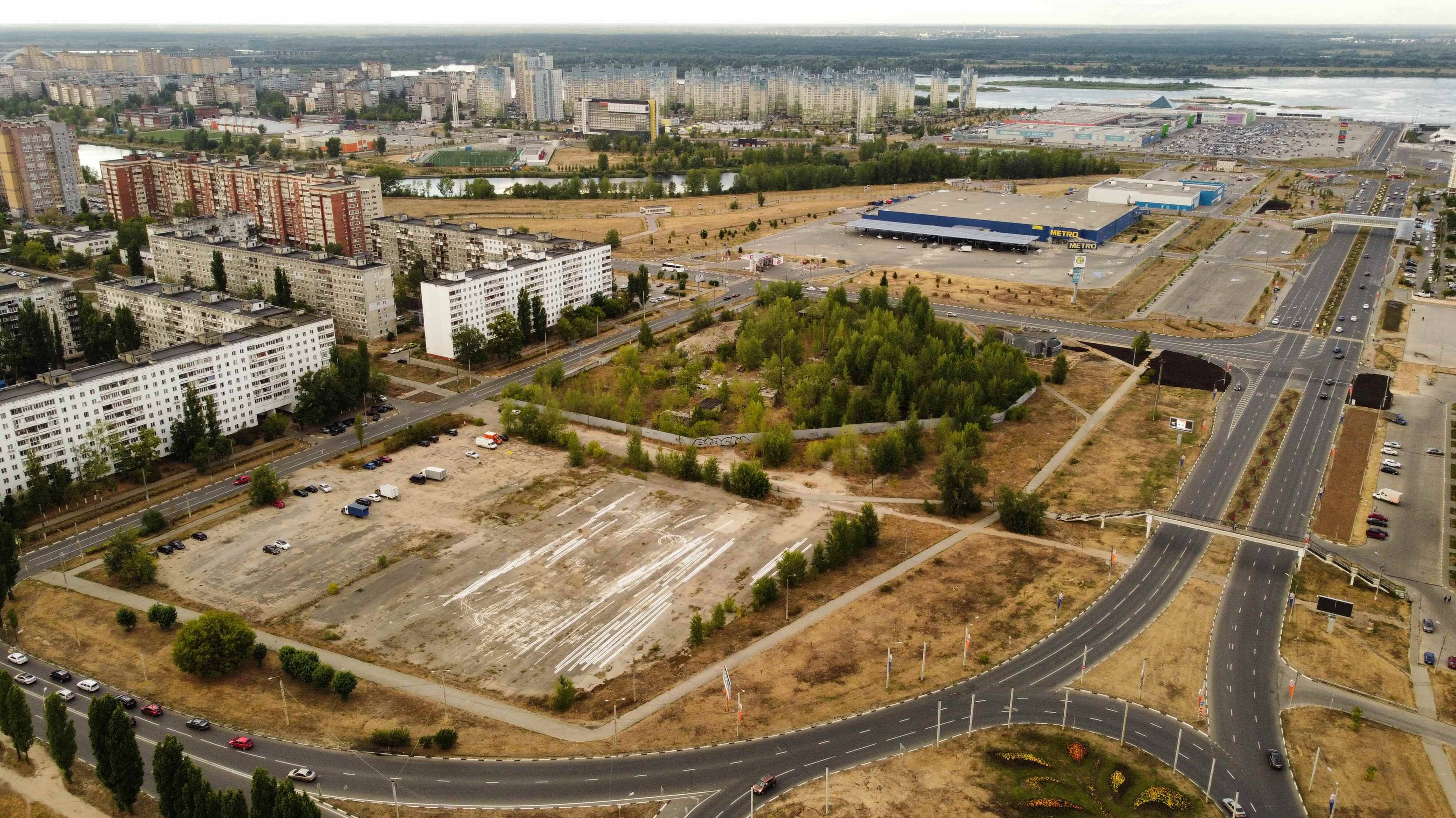 Старый долгострой. Место будущего строительства ЖК "Гранд квартал Бетанкур" // Июль 2021