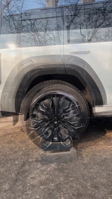 Haval H9 на примерке дисков в 20-ом диаметре