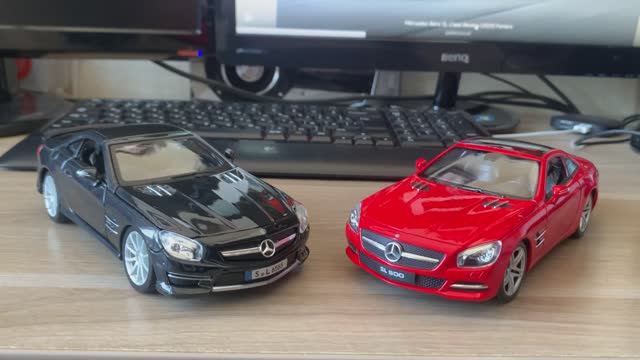 Обзор моделей Mercedes Benz SL500 и SL 65 AMG от Welly и Bburago в масштабе 1/24