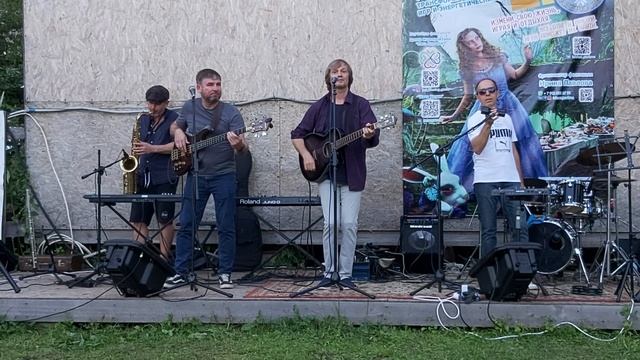 12 Фавориты луны,
Немного ветра