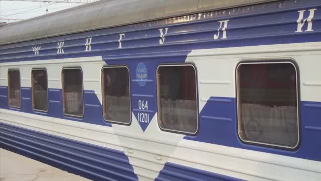 В Самару в одном купе с Буратино.