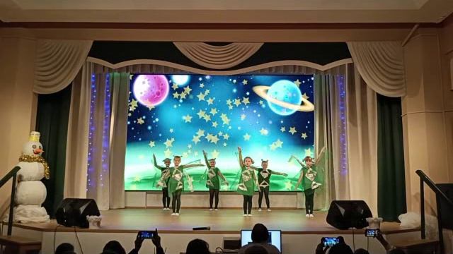 Танец "ЛУНАТИКИ"