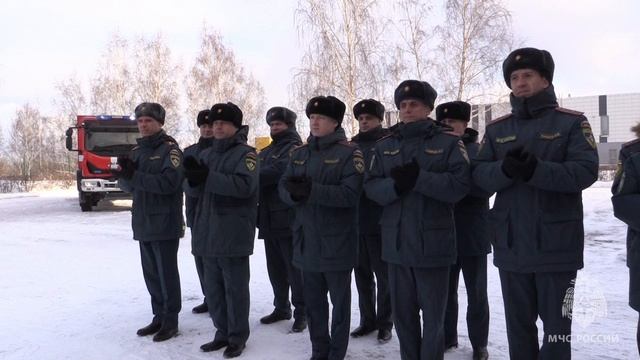 Томские спасатели проводили на пенсию своего героя
