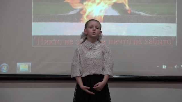 Пархомук Маргарита, 8 лет, школа №3 с. Булыга-Фадеево - Выходное платье