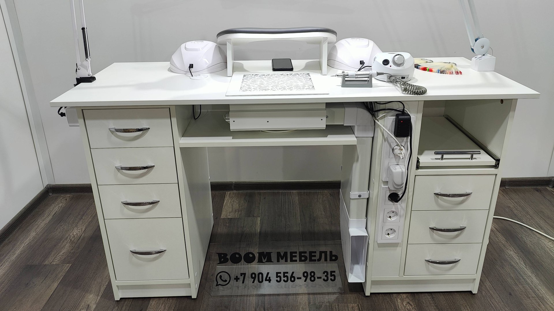 Маникюрный стол с розетками и вытяжкой Dust Free Престиж 570