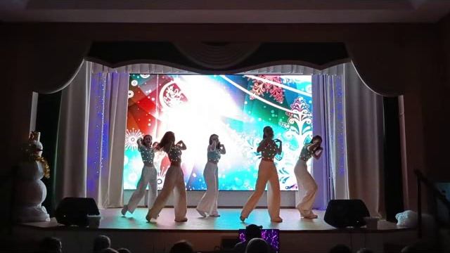 Танцевальная группа "Микс"