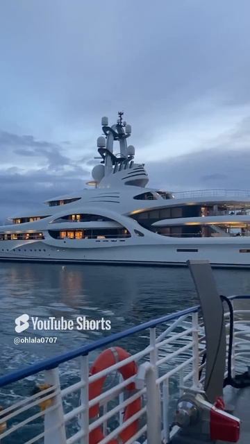 Ах, какая яхточка, мне б такую!