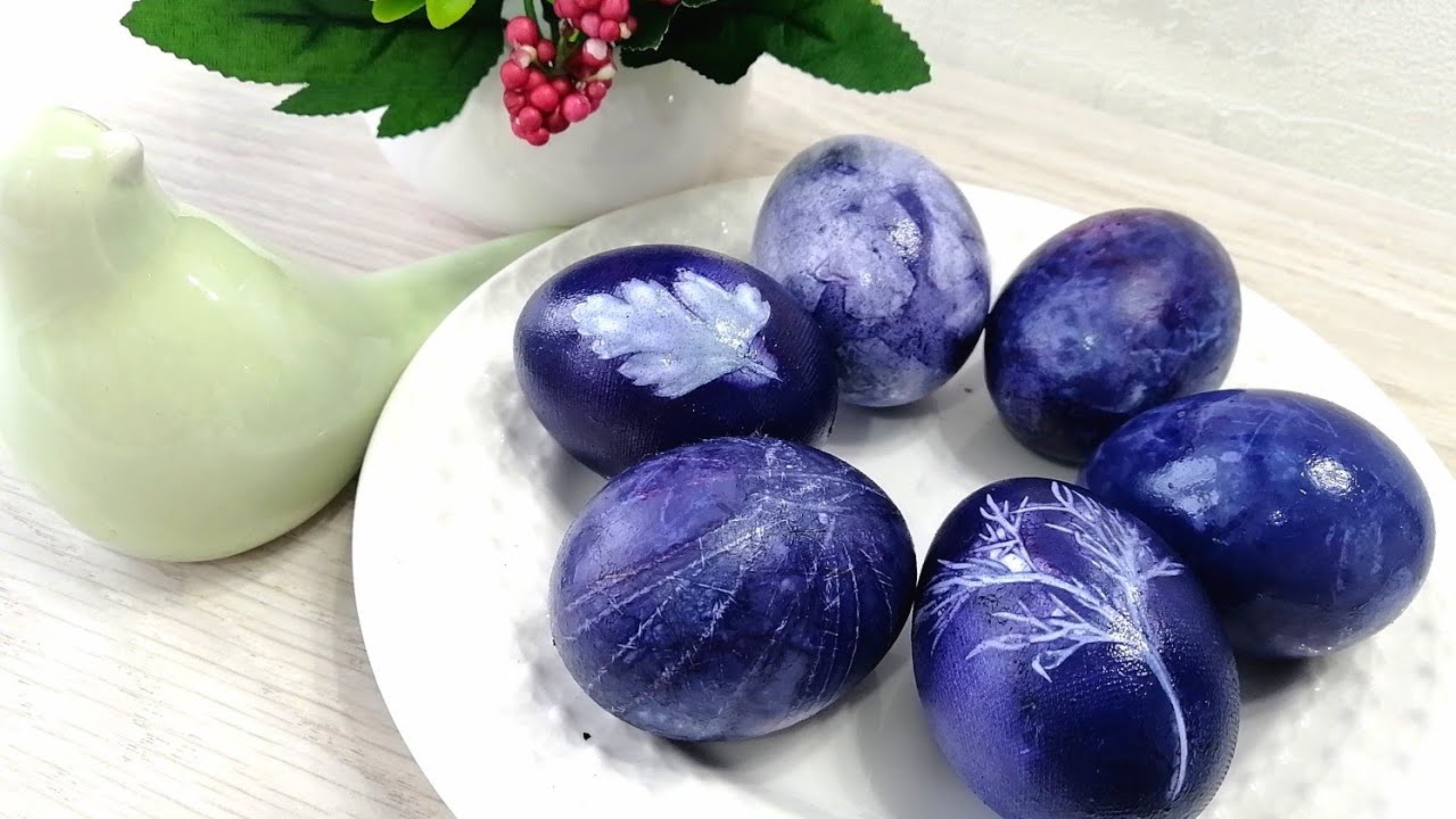 КРАСИМ ЯЙЦА на ПАСХУ ЧАЕМ КАРКАДЕ! Как красиво покрасить яйца на Пасху без химиии