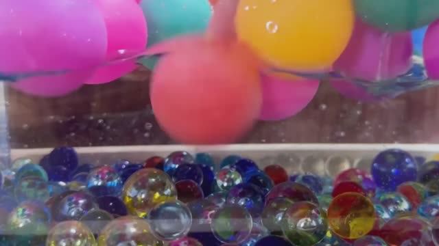 Гонка шариков! Водный спуск, водопад и трасса для шариков [ASMR со звуками воды]