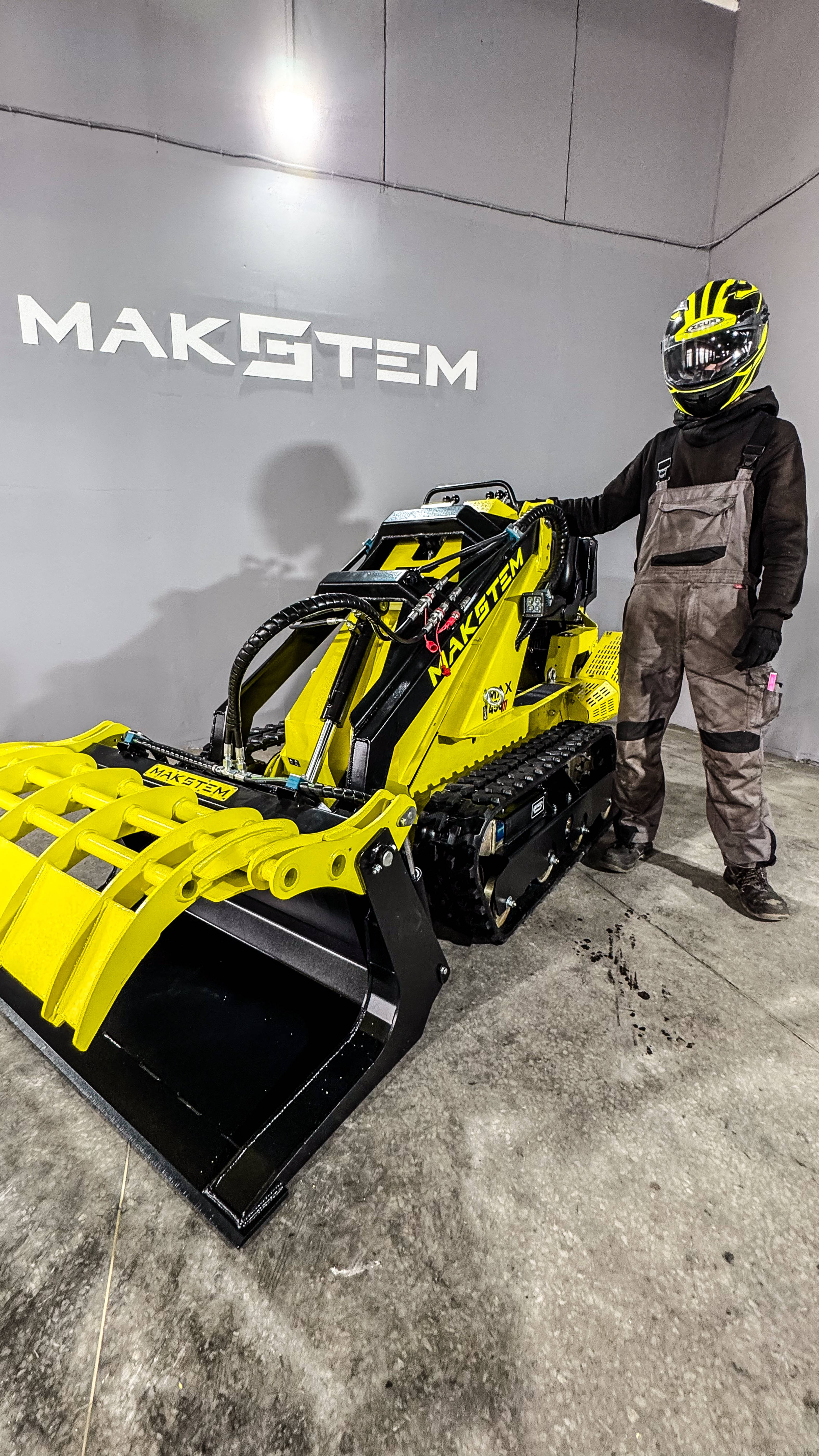 Ковш ❯ Гидроковш ❯ Ковш с захватом ❯ Макстем ❯ Навесное оборудование ❯ Мини-погрузчик ❯ Makstem ❯ РФ