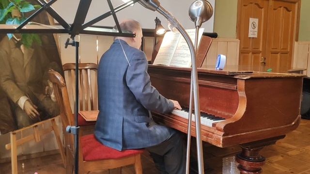 Фрагменты из фуг и прелюдий Баха от Александра Казанцева. Вне концерта (1)