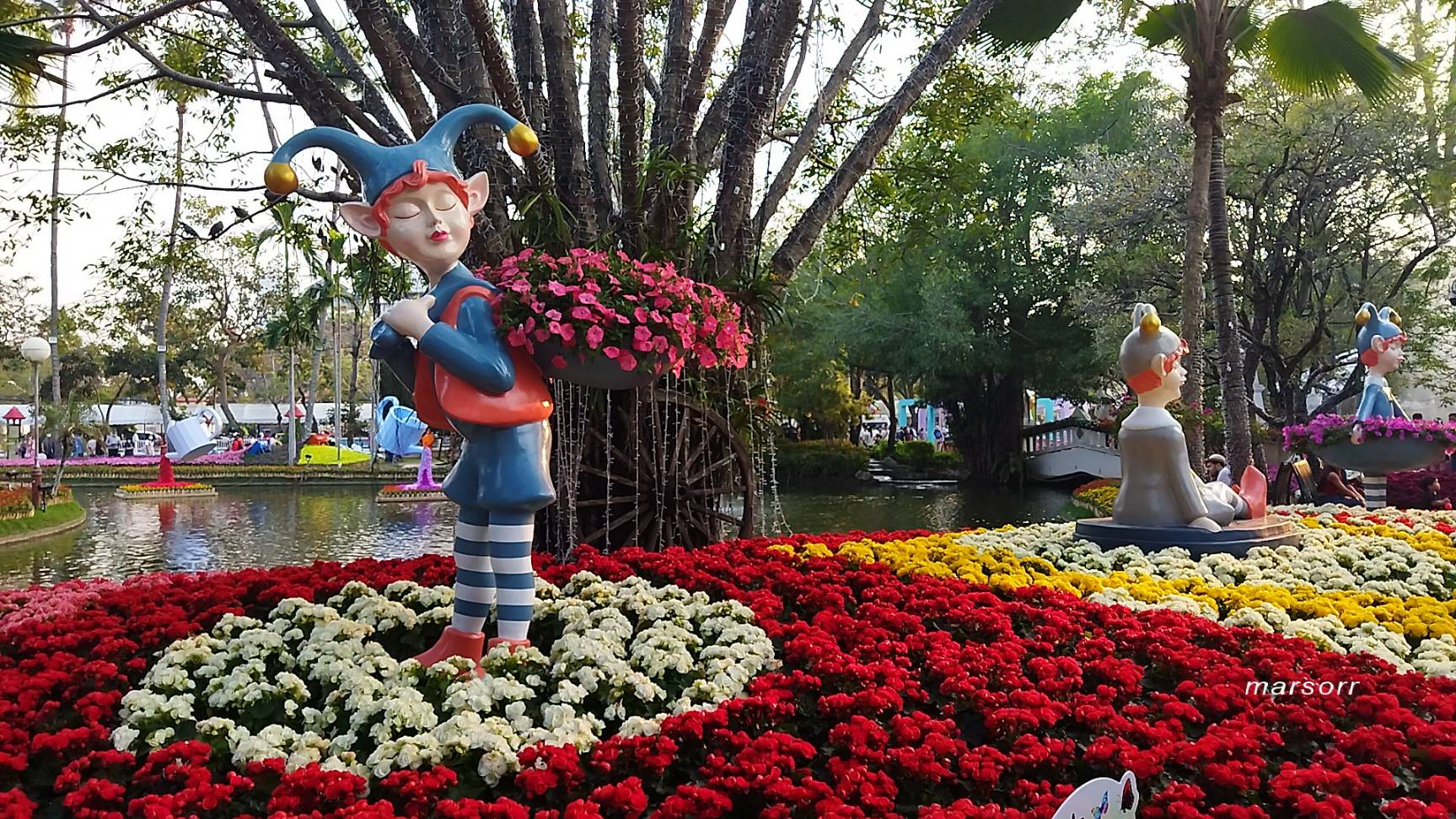 чиангмай. просто парк, вечер-еет ч.4. nong_buak_haad_public_park สวนสาธารณะ chinagmai เชียงไหม่