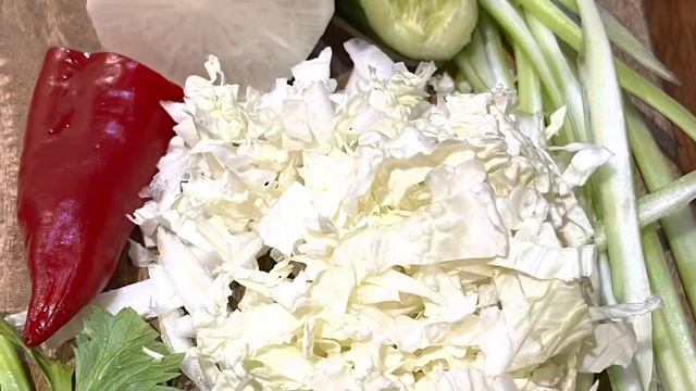 Полезный быстрый салат_ Кето салат 5 овощей #овощнойсалат #кетосалат #зимнийсалат