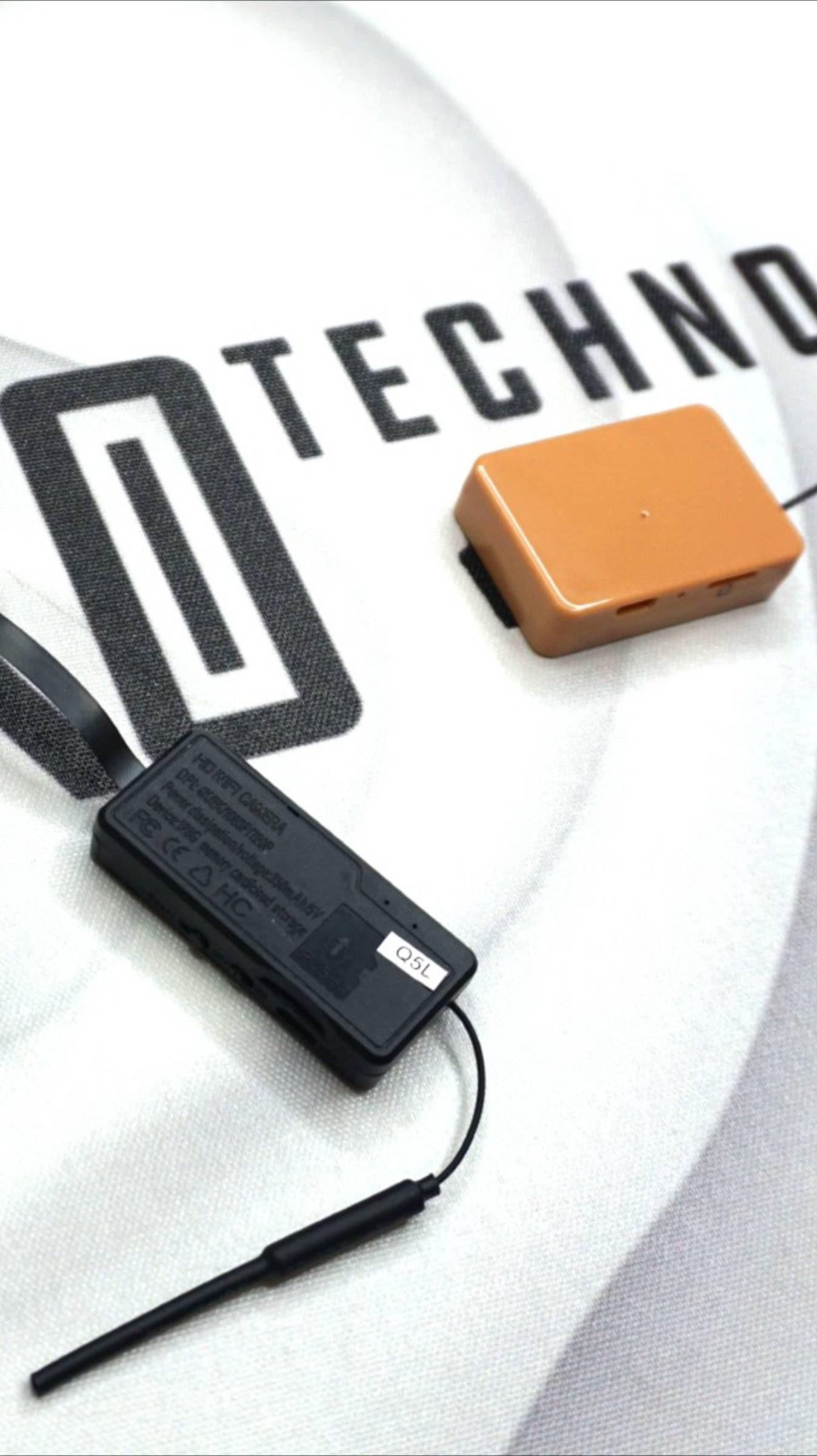 DERKO TECHNOLOGY - WI-FI МИКРОКАМЕРА С ГАРНИТУРОЙ МИНИ-ТЕЛЕФОН И МИКРОНАУШНИК