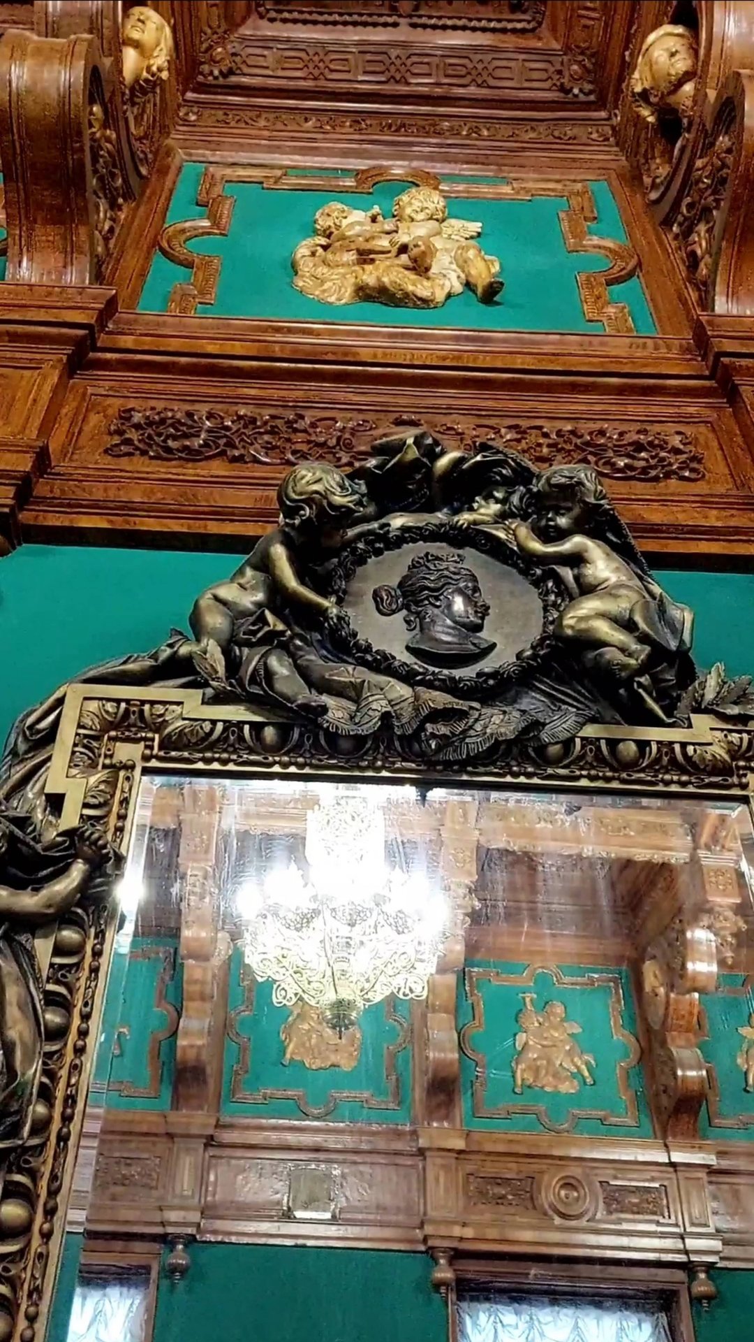 Великий князь Николай Николаевич купил для своей подруги этот особняк у купца Лазарева 👉