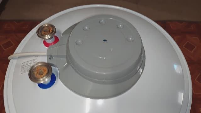 Как снять ТЭН с водонагревателя AquaVerso