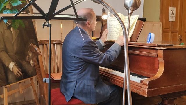 Фрагменты из фуг и прелюдий Баха от Александра Казанцева. Вне концерта (3)