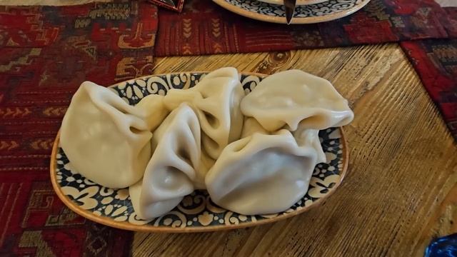 Жизнь в ГРУЗИИ ТБИЛИСИ! - ОКРАИННАЯ СТРАНА КАВКАЗА, ПОЛНАЯ БЕЗУМНЫХ ВЕЧЕРИНОК -