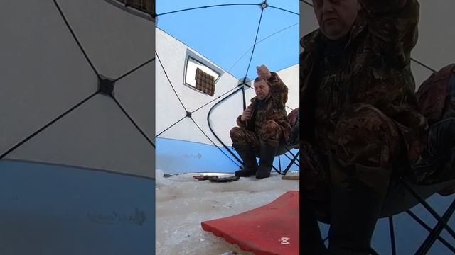 Лёд трещит На улице плюс Закрываем сезон