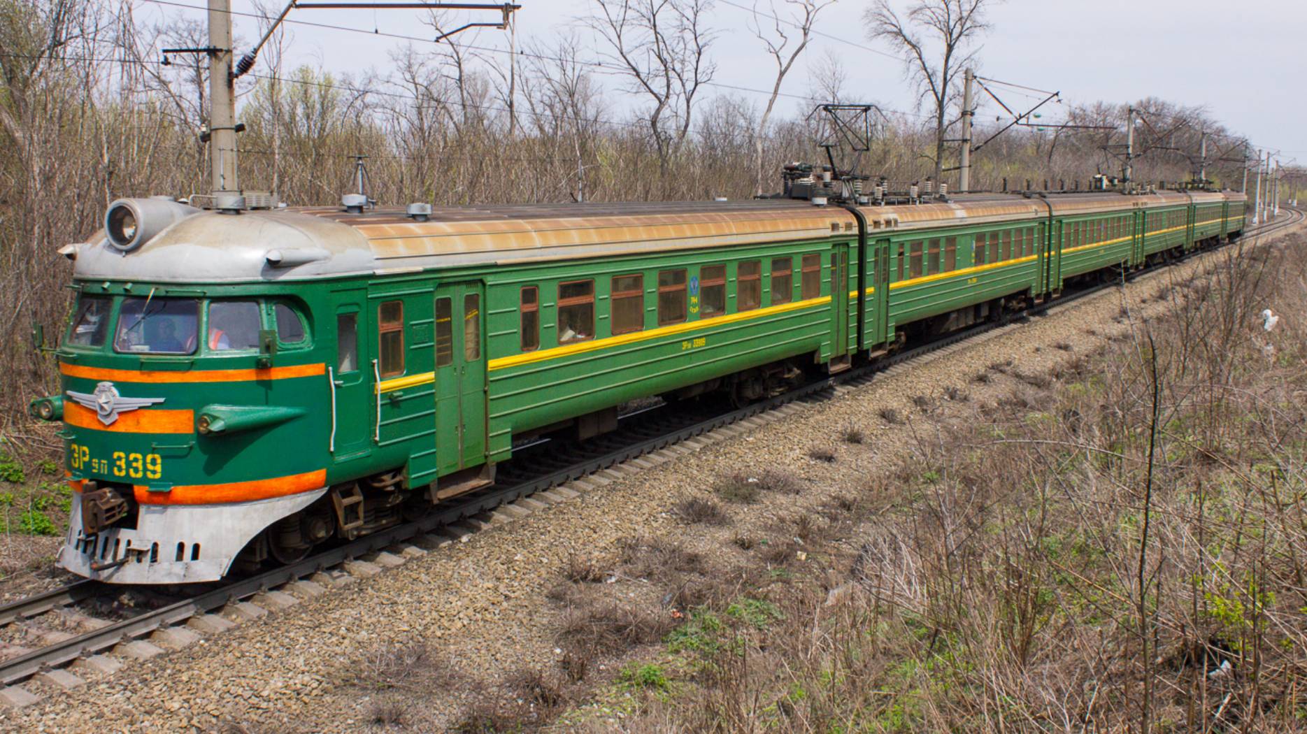 Путешествие на поезде от станции Предугольная до узловой станции Лихая