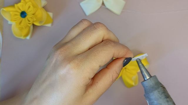 Бантики из репсовой ленты .