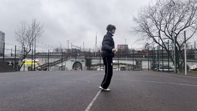 С инвентарём, без подготовки. Скакалка