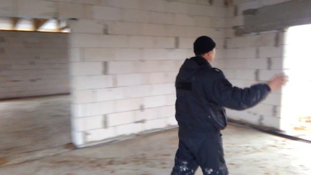 Монтаж вальмовой крыши с земли на дом из газосиликатных блоков. Часть 5.