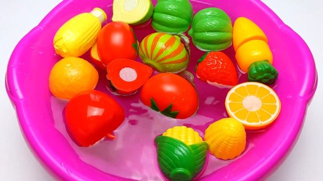 Развивашки для детей - Играем с игрушечными фруктами и овощами ASMR