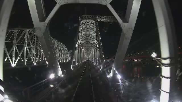 Ночная поездка в электровозе РЖД из Красноярска - вид из кабины машиниста | Железная дорога