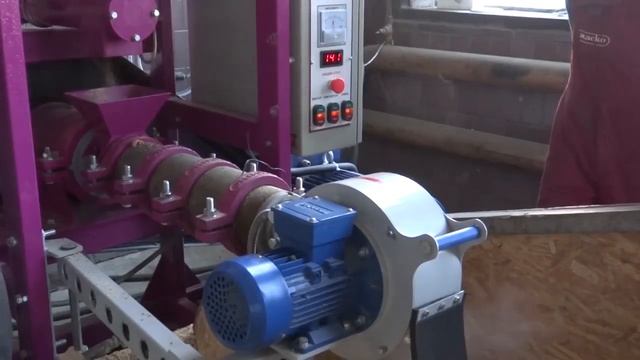 Increased protein in extruded feed